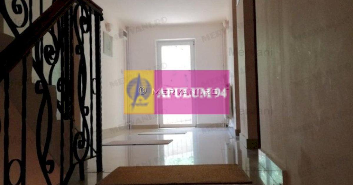 Hotel/Pensiune 390 mp în zona Zamora, Bușteni preț 320.000 ...