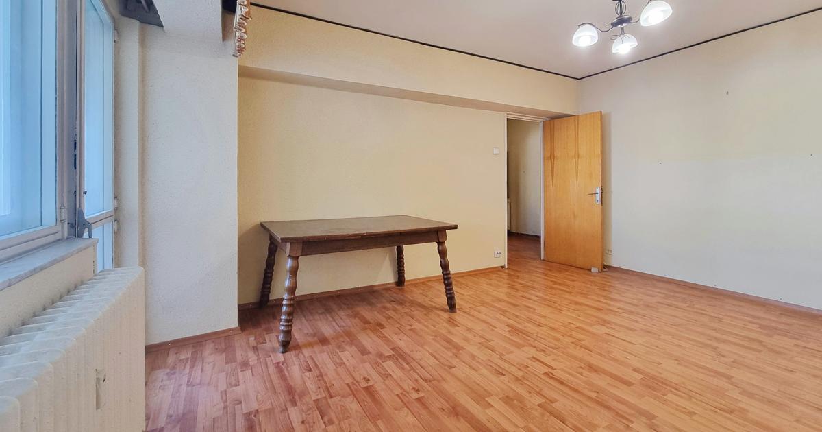 VANZARE 4 camere 128mp decomandat vedere lateral-spate Ion Mihalache ...