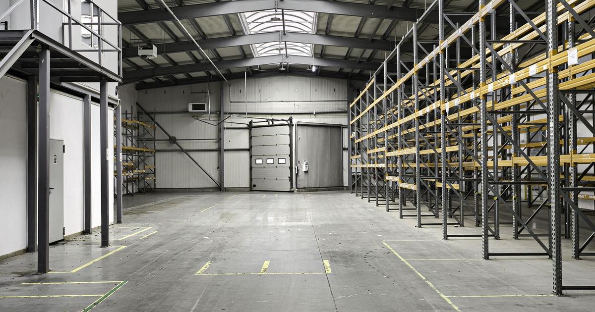 Spațiu industrial 854 mp în zona Sud, Arad preț 555.100 € | Imobiliare.ro