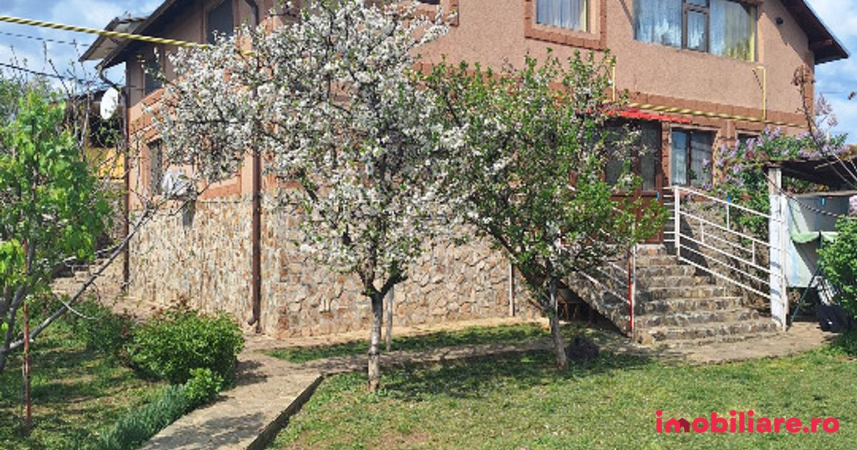 Casă individuală 363 mp cu 5 camere în Caracal preț 300.000 ...