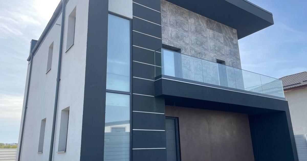 Vila de LUX Tunari Liddl curte MARE 0% Comision | Imobiliare.ro