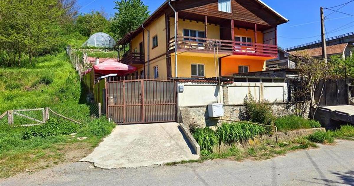 GORANU - CASA TIP DUPLEX, CURTE INDIVIDUALA | Imobiliare.ro