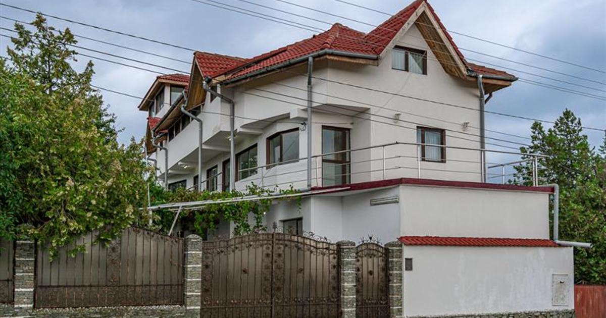 Case și vile cu 4+ camere de vânzare în Vălenii de Munte, Judeţul ...