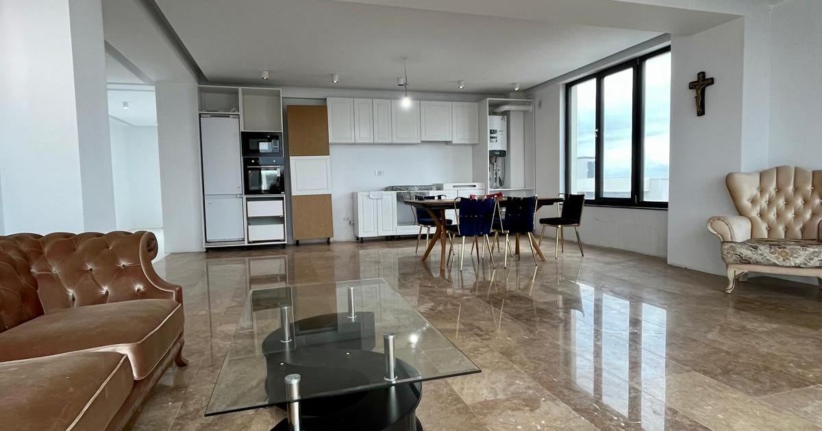 Penthouse 438.1 mp cu 3 camere în zona Tomis Plus, Constanța preț 335. ...