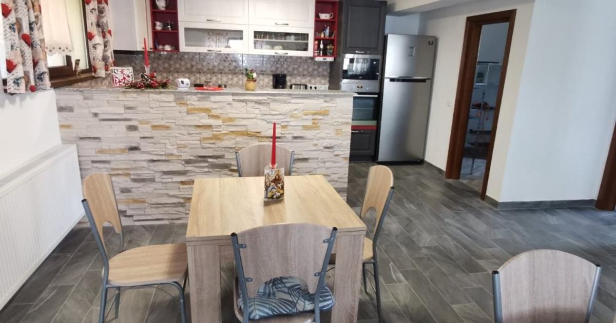 Vila de vacanta cu 6 camere situata in Busteni,Valea Alba | Imobiliare.ro