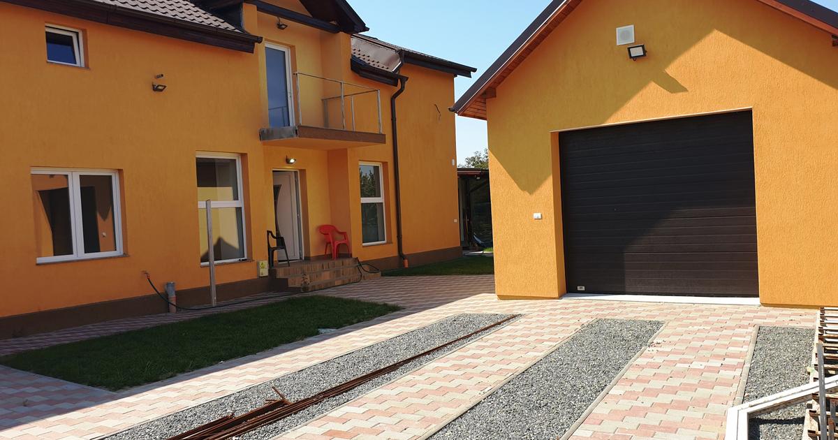 Casă individuală cu 4 camere în zona Sânnicolau Mic, Arad preț 255.000 ...