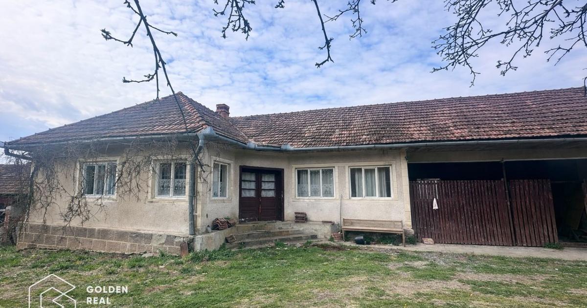 Casă cu teren generos 1.944 mp, Măgulicea, Vârfurile | Imobiliare.ro