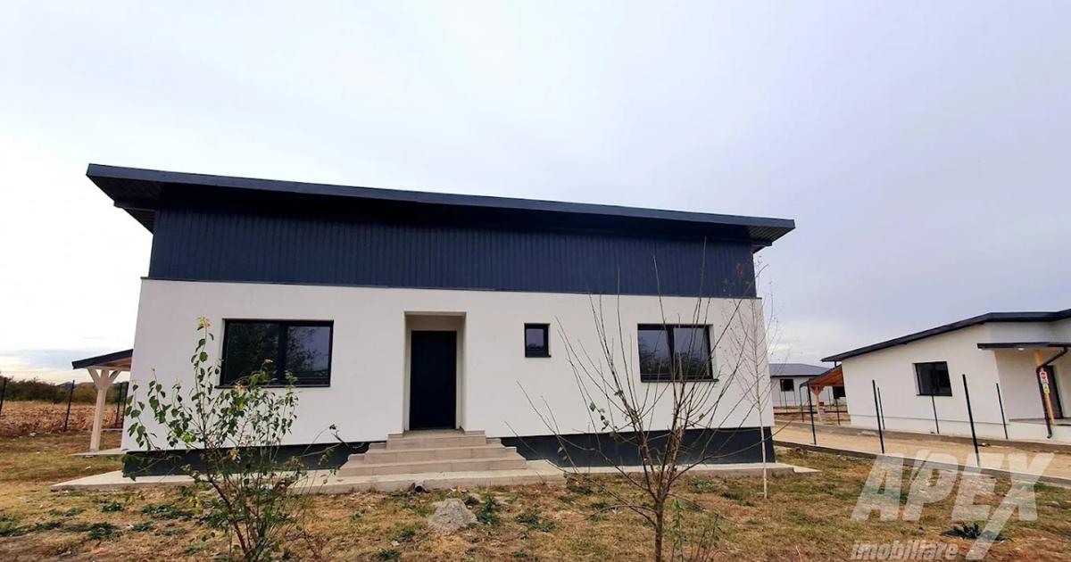 Casă individuală 101 mp cu 4 camere în Crevedia preț 105.000 ...