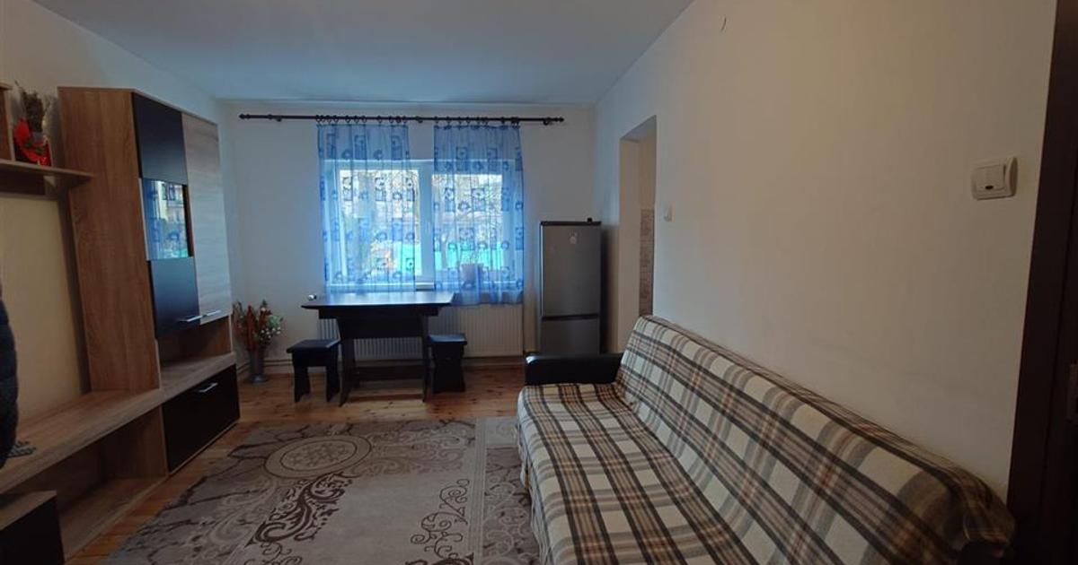 Garsonieră decomandată în zona Est, Brad preț 160 € / lună | Imobiliare.ro