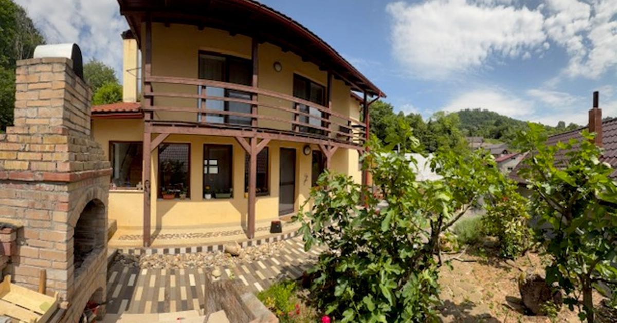 ZONA PARC - Valea Rosie (sus) casuta + vila cu teren 834mp finisate ...