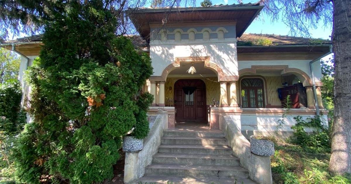 Casă individuală 100 mp cu 4 camere în Ștefănești preț 93.000 ...