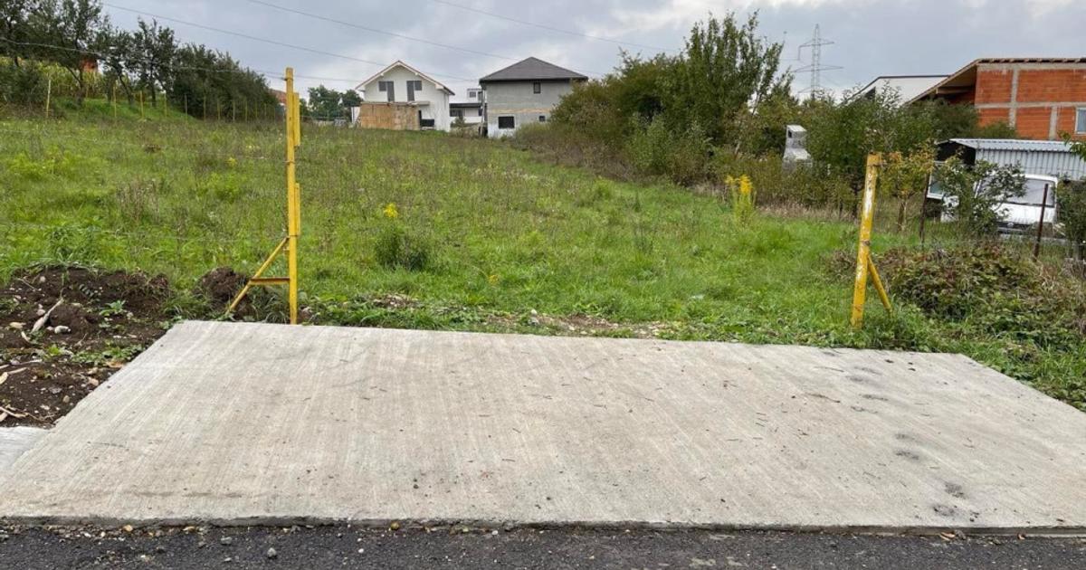 Teren Construcții intravilan de 1763 mp, în Jucu de Sus preț 102.000 ...