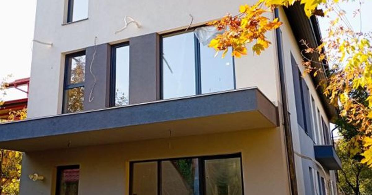 Duplex 143 mp cu 4 camere în zona Bd. Laminorului, Sector 1 preț 390. ...