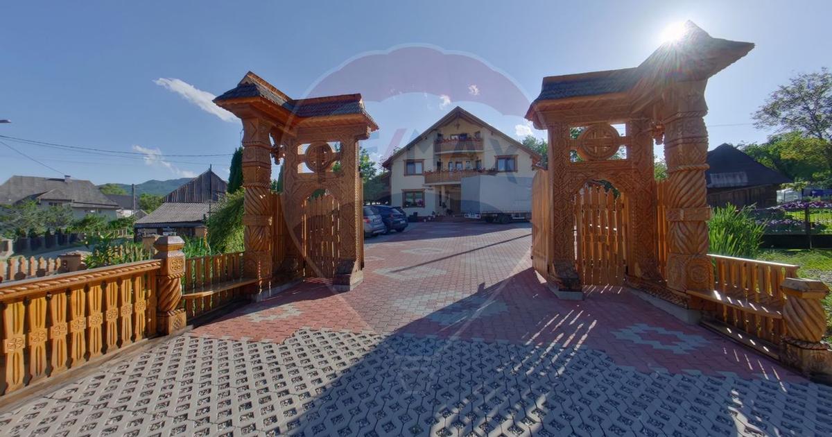 Pensiune cu 10 camere de vanzare in Breb | Imobiliare.ro