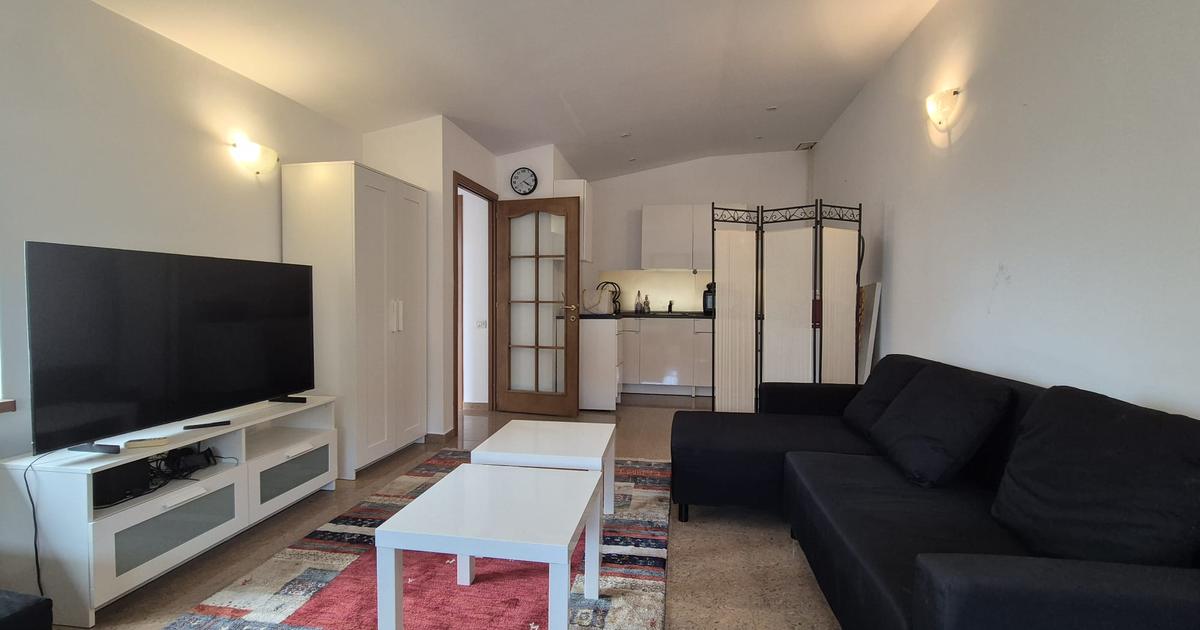 Apartament decomandat cu 2 camere în zona Tomis I, Constanța preț 130. ...