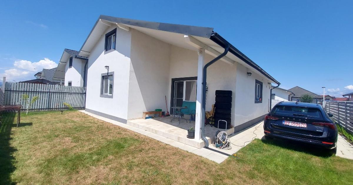 Casă individuală 142 mp cu 5 camere în Tărlungeni preț 248.000 ...