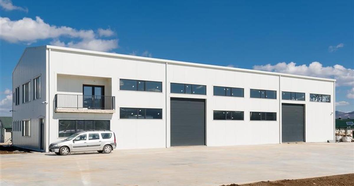 Spațiu comercial 590 mp în Cărpiniș preț 749.800 € | Imobiliare.ro