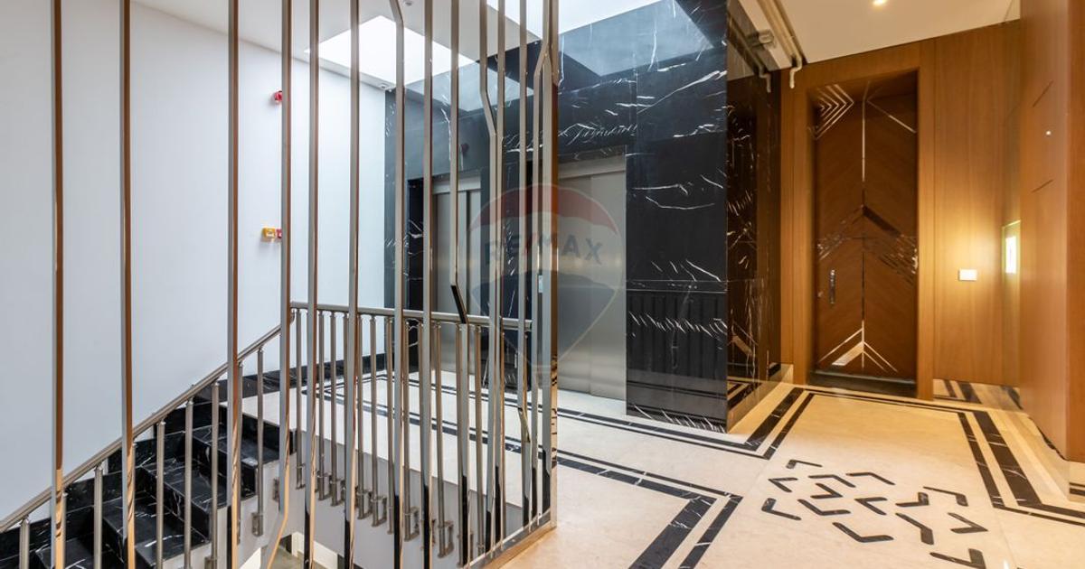 Penthouses noi cu 4+ camere de vânzare pe Strada Serghei Vasilievici ...