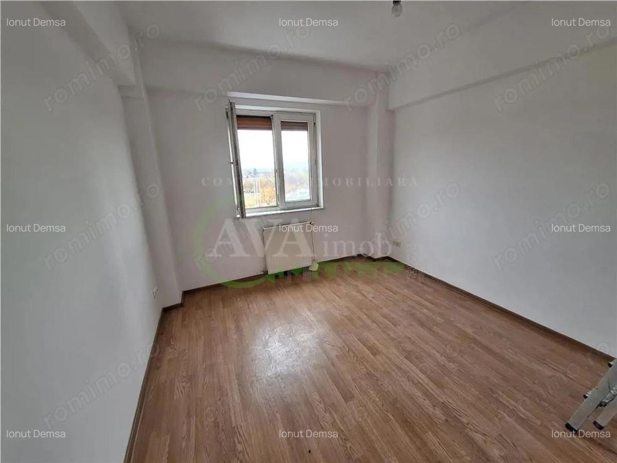 Apartament 4 camere decomandat Milcov-Bacau | Imoradar24