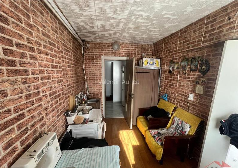 Apartament decomandat cu 2 camere în zona Central, Focșani preț € 60. ...