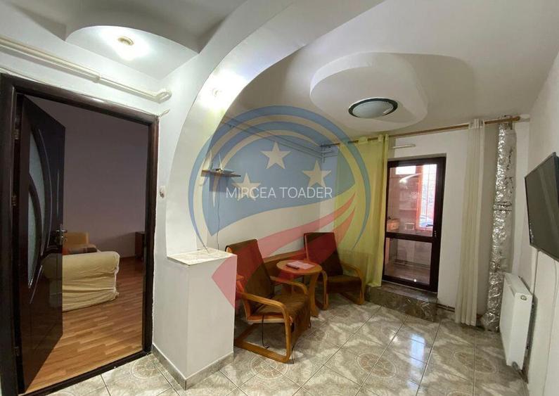 Apartament decomandat cu 2 camere în zona Rovine, Craiova preț € 350 ...