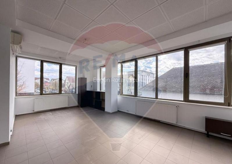 Birou luminos 70 mp in cladire moderna, zona Calea Dum... | Imoradar24