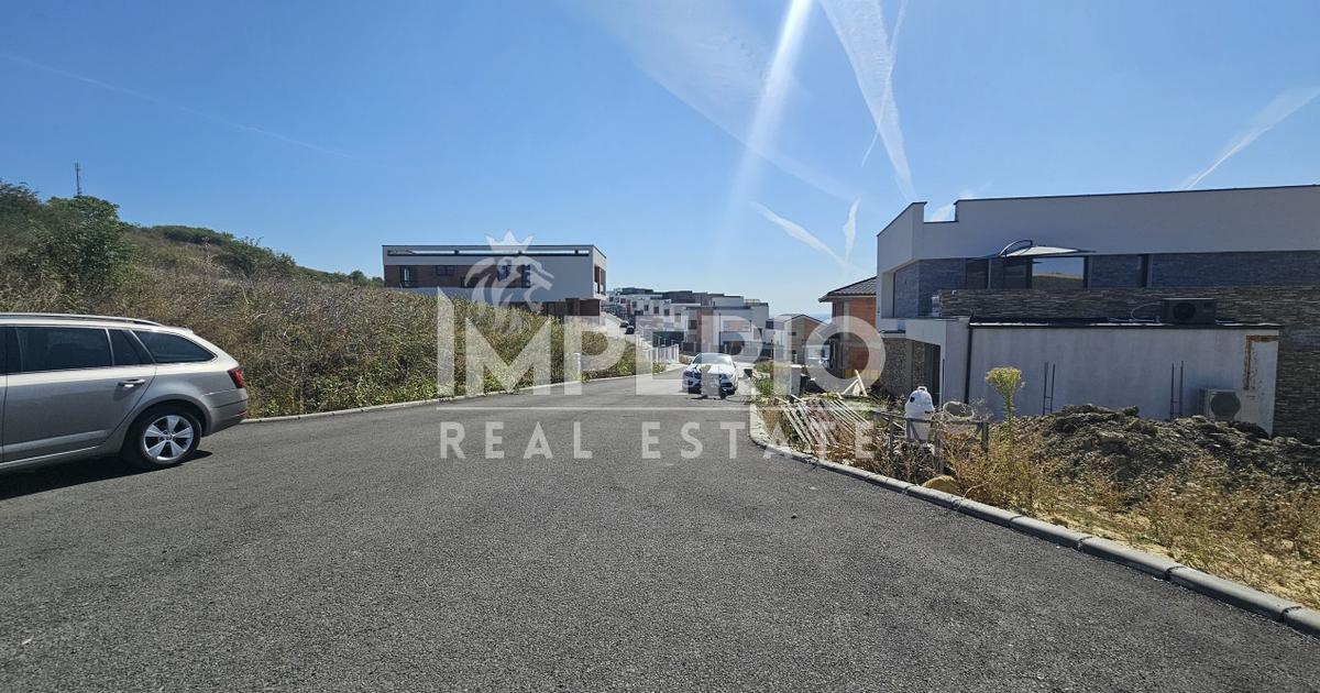 Teren cu PUZ aprobat si vedere spectaculoasa asupra orasului Cluj ...