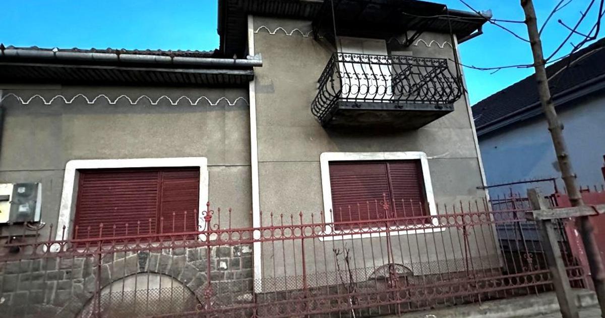 Casă 125 mp cu 4 camere în zona Ampoi 3, Alba Iulia preț 150.000 ...