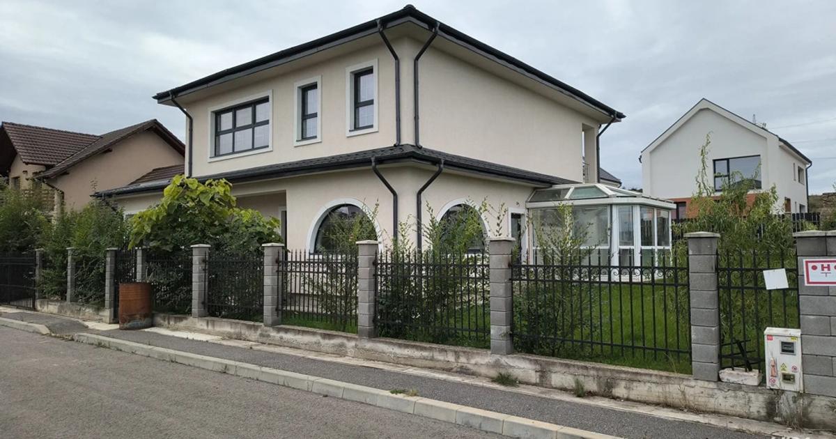 Vand Vila Cluj (Chinteni)1500 euro mp | Imoradar24
