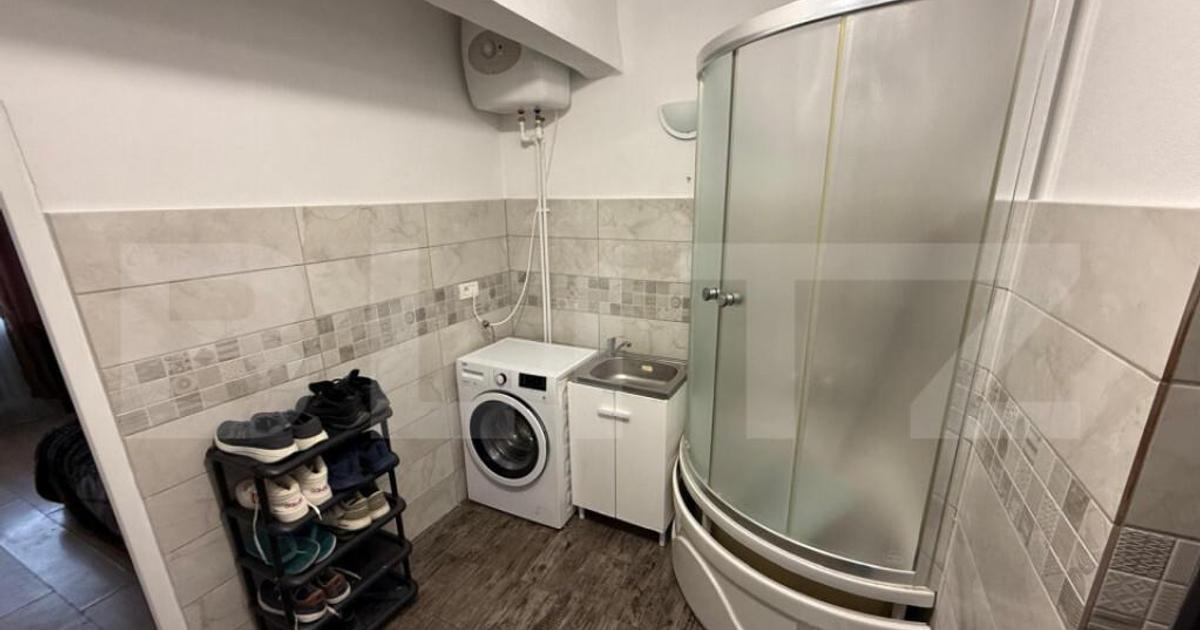 Garsonieră semidecomandată în zona Sărari, Craiova preț € 35.000 ...