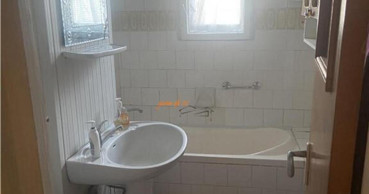 Apartament nedecomandat cu 3 camere în zona Gară, Focșani preț € 54.000 ...